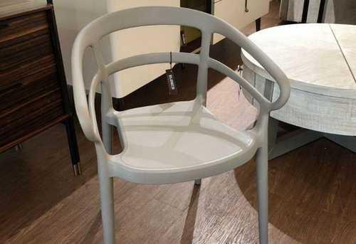 Современный стул пластиковый серый Hoogar bikini