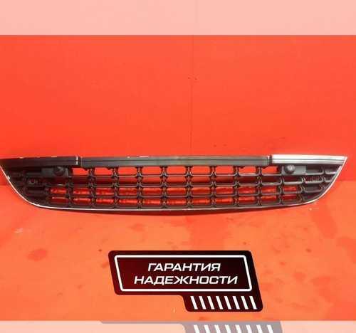 Решетка в бампер для Opel Astra J A16XER (Б/У)