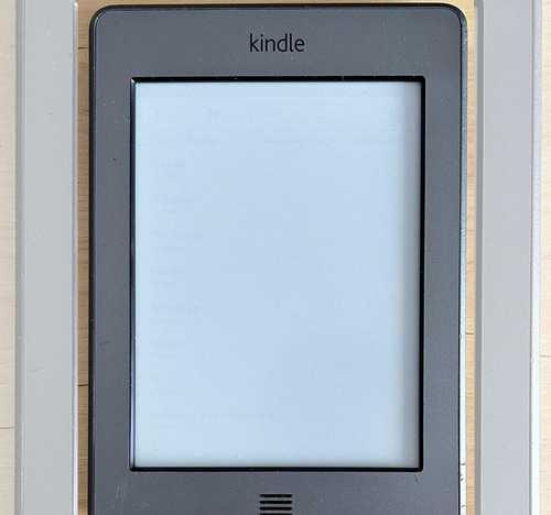 Электронная книга Amazon Kindle Touch 4 поколение