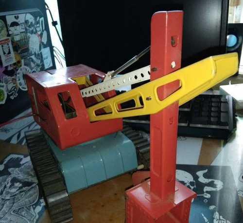 Игрушка экскаватор СССР