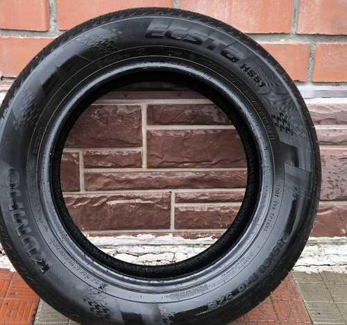 Kumho Ecsta HS51 205/60 R16 92H