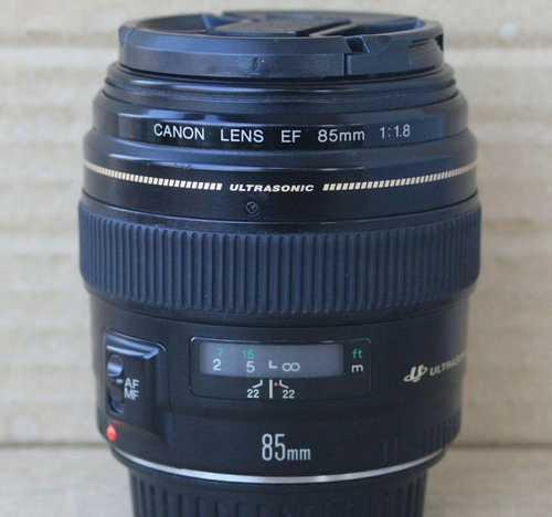 Canon EF 85mm 1.8 USM
