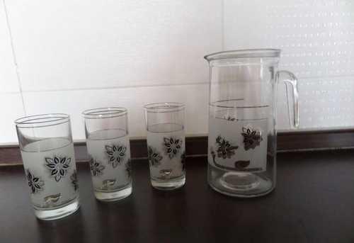 Кувшин,стаканы селёдочница из стекла. СССР