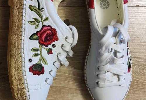 Новые белые кеды Сменная обувь для девочки 34