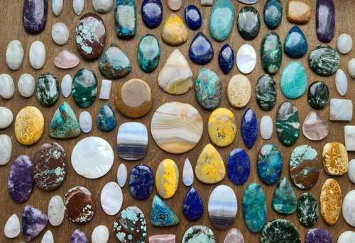 Натуральные камни и минералы кабошоны
