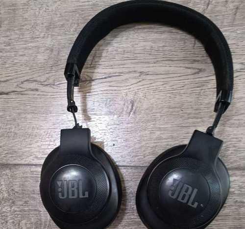 Беспроводные наушники JBL E55BT