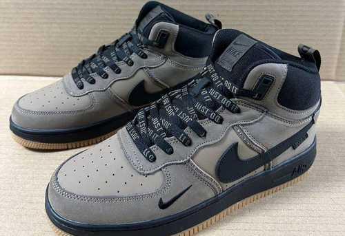 Зимние кроссовки Nike Air Force 1 Mid