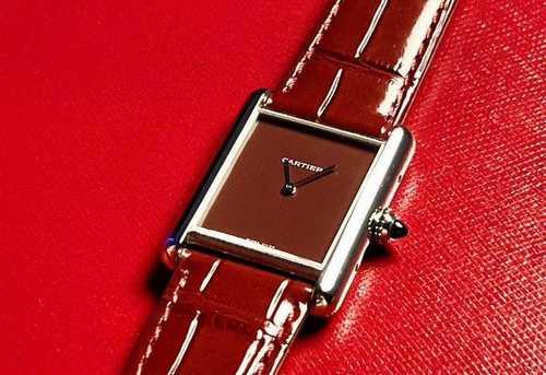 Часы женские Cartier tank must mini