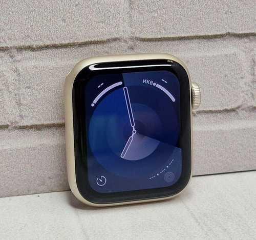 Apple Watch SE 40mm Starlight