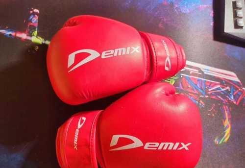 Боксерские перчатки Demix 4-oz