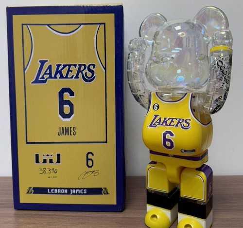 Новый Мишка Bearbrick 400% Lebron James Lakers 6