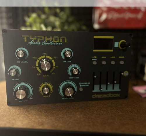 Аналоговый синтезатор Dreadbox Typhon