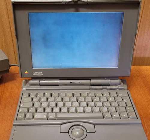 Apple Macintosh PowerBook 145B ретро