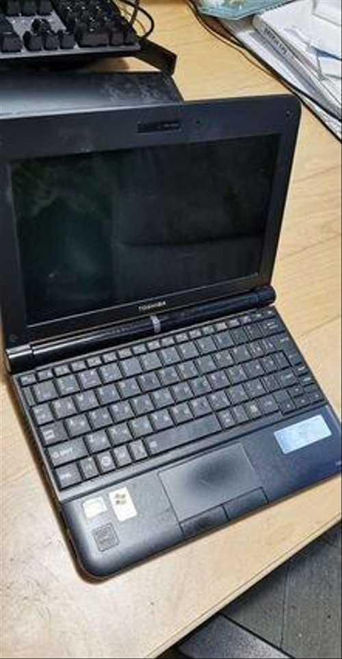 Нетбук Toshiba nb 200 12j