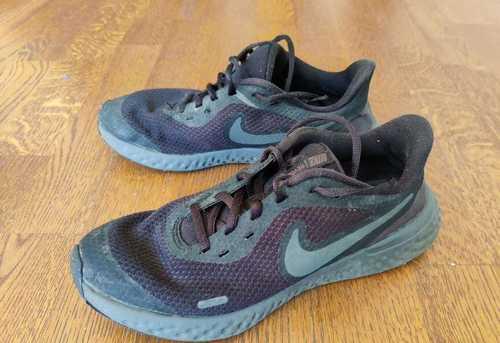 Кроссовки Nike Revolution 5 р. 37,5