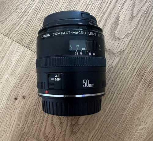 Объектив Canon EF 50mm f/2.5 Compact Macro