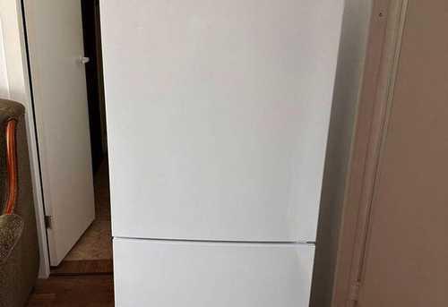 Холодильник Бирюса в идеале б/у 3 месяца
