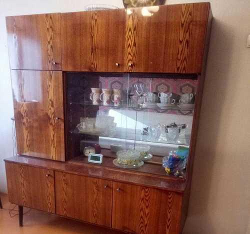 Шкаф сервант горка