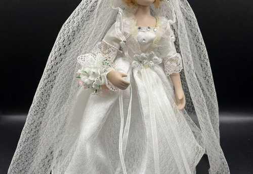Кукла фарфоровая - Невеста