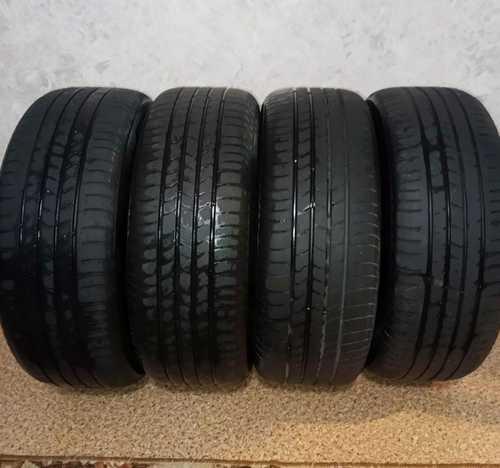 Kumho Ecsta HS51 215/55 R17 94V