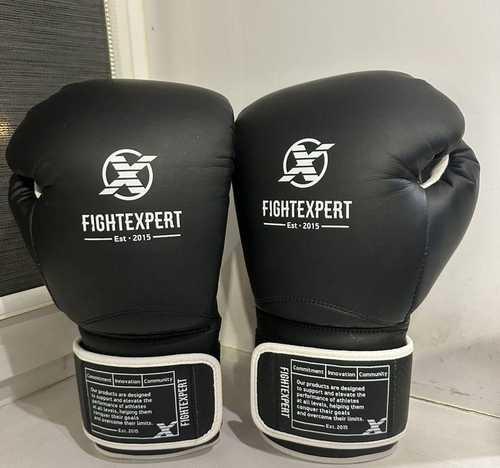 Боксерские перчатки Fightexpert