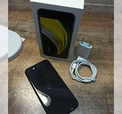 iPhone SE (2020), 64 ГБ