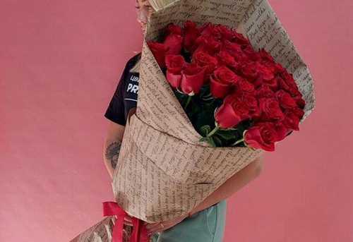 Букет из 35 красных Высоких роз 100см Эквадор в оф