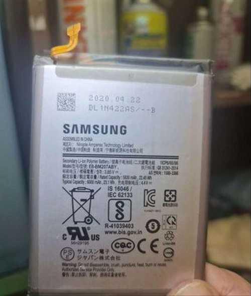 Аккумулятор Samsung M21 снятый
