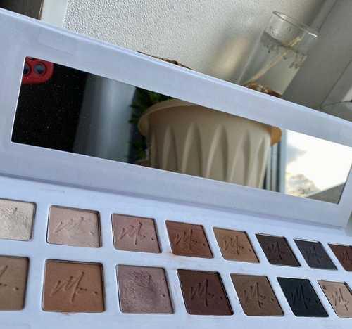 Палетка теней Муeclair matte nude
