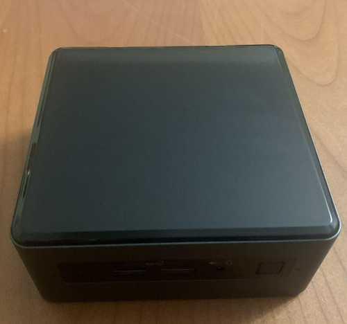 Мини пк Intel NUC: boxnuc8BEH 2019г. (с коробкой)