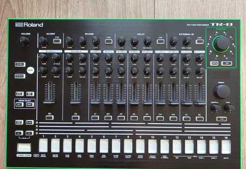 Roland TR-8