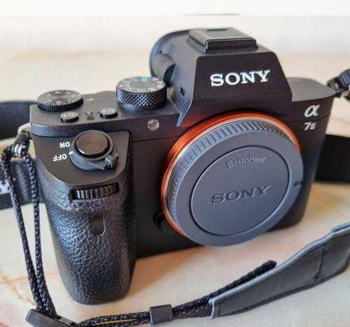 Фотоаппарат Sony A7 II body