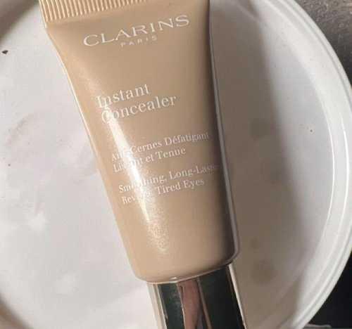 Консилер clarins 01