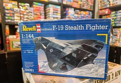 Revell 04051 F-19 Stealth Fighter 1/144