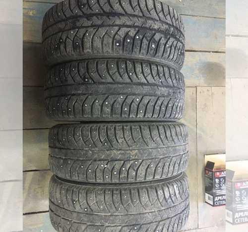 Bridgestone Ice Cruiser 7000 2.25/55 R16