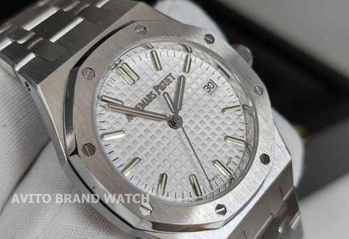 Часы Audemars Piguet Royal Oak Ladies новые white