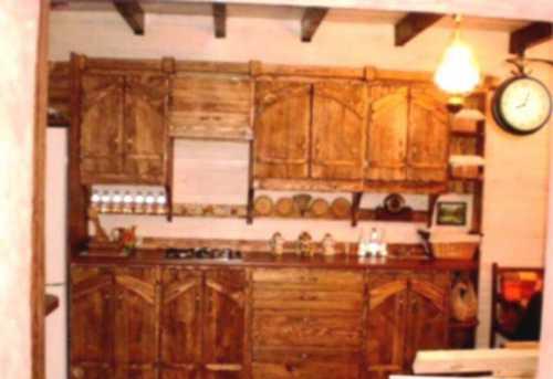 Кухни из дерева под старину