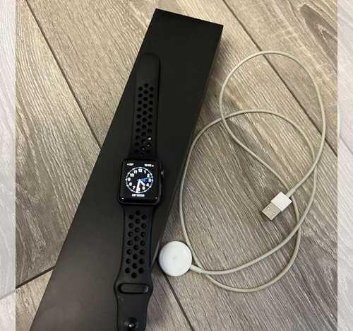 Часы apple Watch 3 38 mm nike