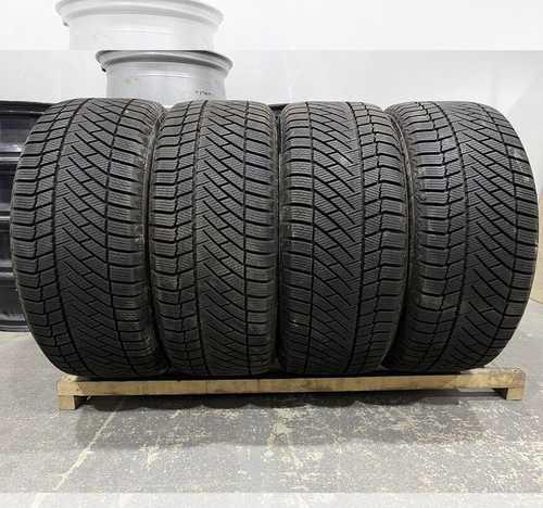 Continental ContiVikingContact 6 245/50 R18