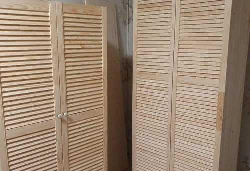 Шкаф для одежды с распашными дверкам из дерева