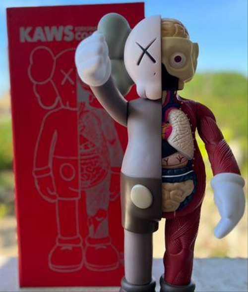 Kaws игрушка