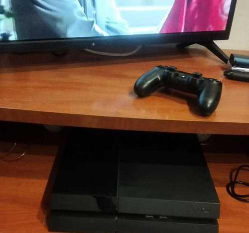 Игровая приставка ps4