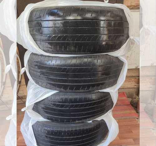 Bridgestone Dueler H/L 33A 235/55 R20