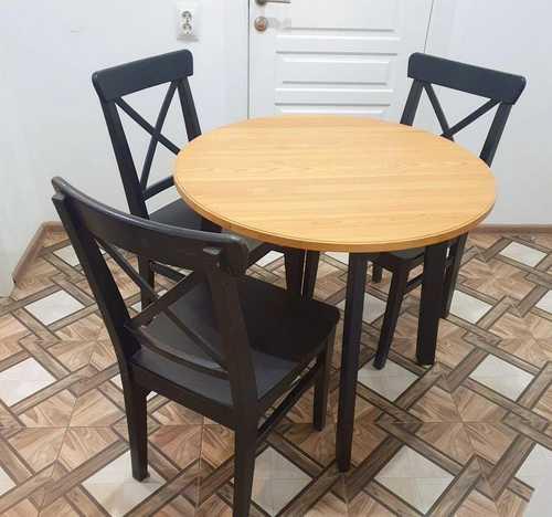 Стол со стульями IKEA