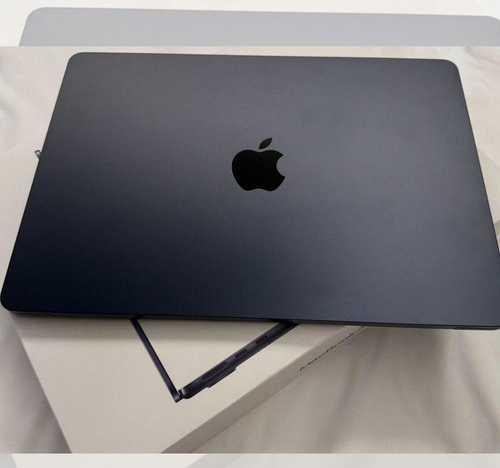 Macbook air 13 2022 m2 8 256