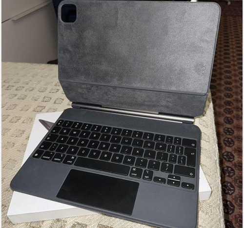 Apple Magic Keyboard для iPad Pro 11