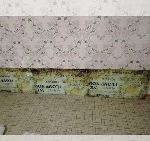 Кухонный фартук из стекла