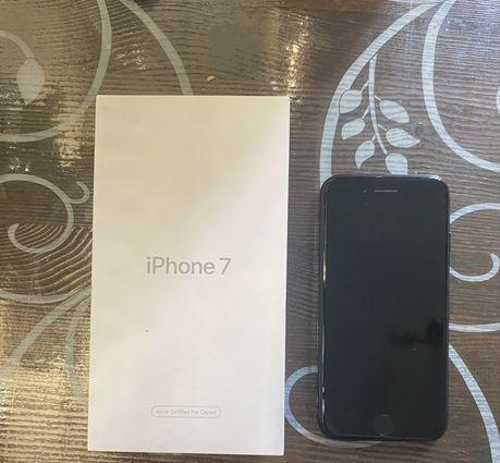 Телефон iPhone 7