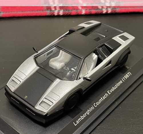 Модель Lamborghini Countach Evoluzione 1:43