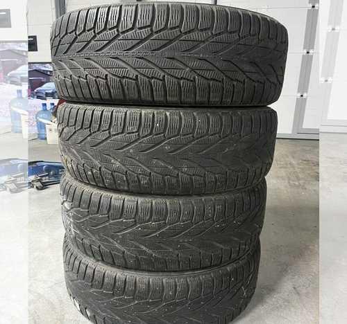 Nokian Tyres Hakkapeliitta R2 SUV 225/65 R17 106R